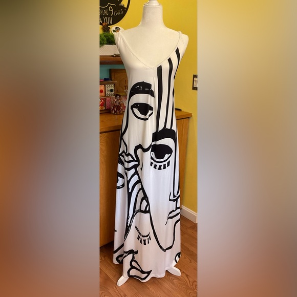 MISSLOOK | Dresses | Miss Look Abstract Faces Maxi Dress | Poshmark